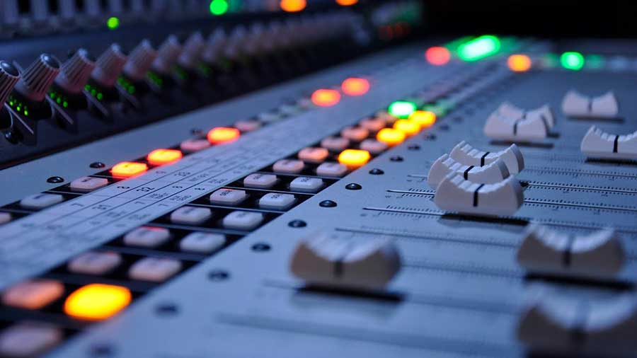 Το Ερωτικό Ραδιόφωνο της Λέσβου – Love Radio 882 - Love Radio 882 ...